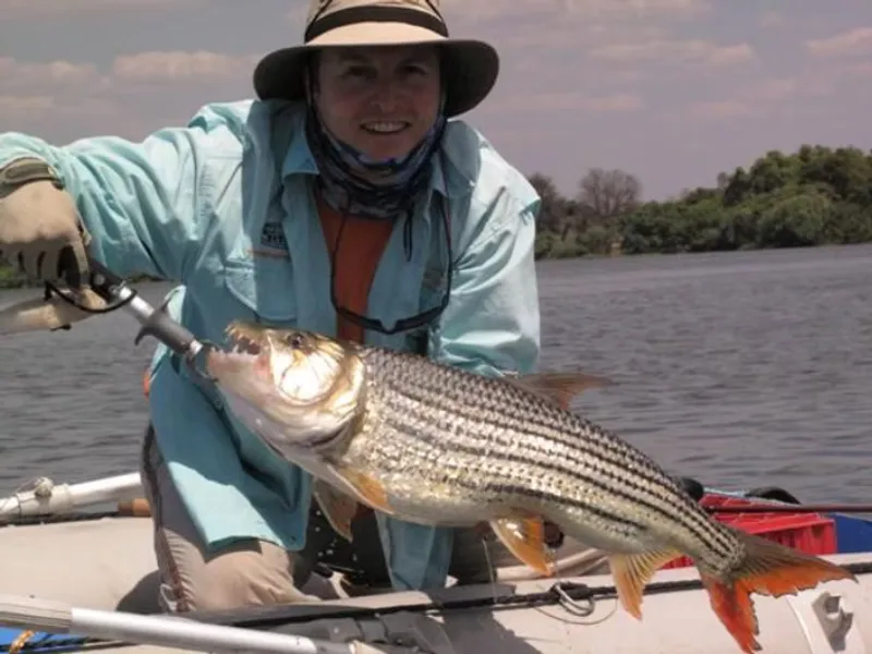 ZAMBIE - Pêche au poisson-tigre sur le Zambèze : une aventure inoubliable